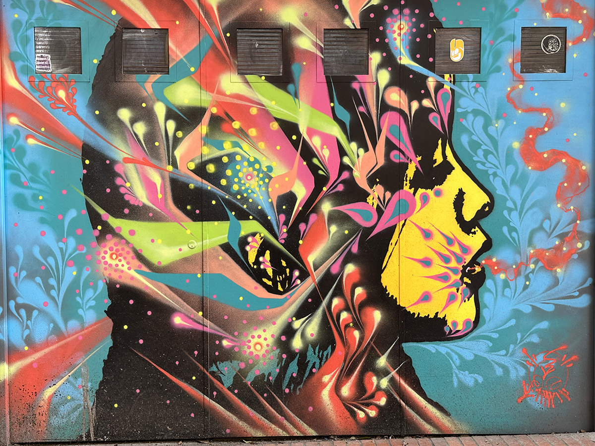 Colombia's vibrant street art showcased in Medellin's La Comuña 13 ...